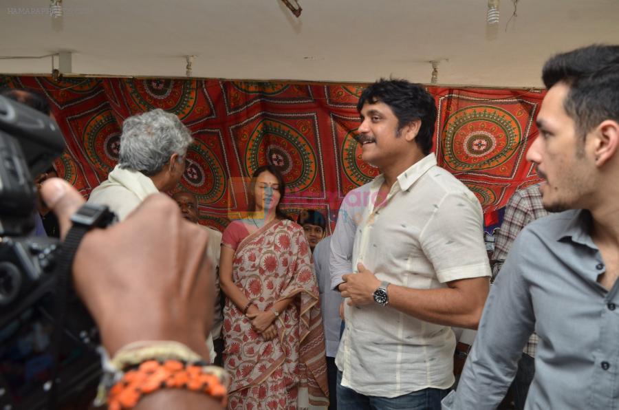 Akkineni Nagarjuna Family at sai baba Temple on 22nd May 2014 / Akkineni Nagarjuna - Bollywood ...